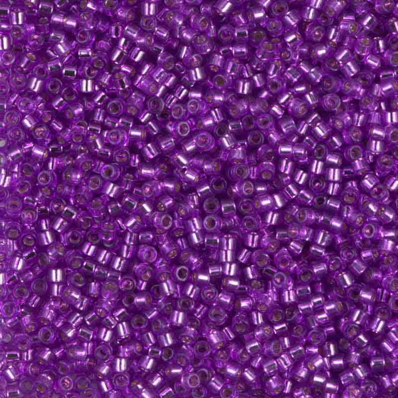 【サイズ】11/0外径：約1.6mm 穴の大きさ：約0.8mm 糸が通りやすいよう穴が大きめであり、ガラスの部分が薄く軽いビーズです。 ※製造ロットにより、同じ品番でも多少の色違いが生じる場合があります。予めご了承ください。 ビーズ織り・ビ...