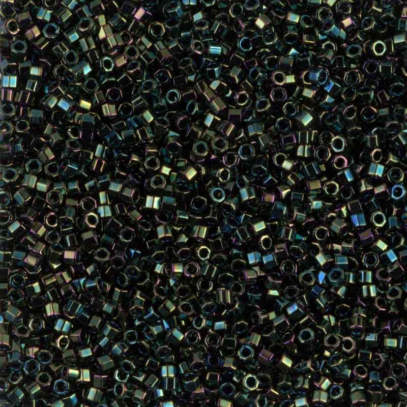 【サイズ】11/0外径：約1.6mm 穴の大きさ：約0.8mm 糸が通りやすいよう穴が大きめであり、ガラスの部分が薄く軽いビーズです。 ※製造ロットにより、同じ品番でも多少の色違いが生じる場合があります。予めご了承ください。 ビーズ織り・ビ...