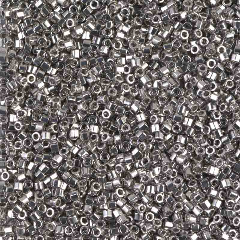 【サイズ】11/0外径：約1.6mm 穴の大きさ：約0.8mm 糸が通りやすいよう穴が大きめであり、ガラスの部分が薄く軽いビーズです。 ※製造ロットにより、同じ品番でも多少の色違いが生じる場合があります。予めご了承ください。 ビーズ織り・ビ...