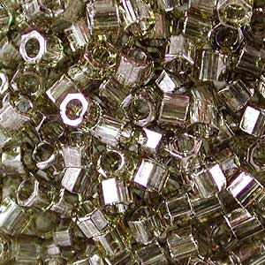 【サイズ】11/0外径：約1.6mm 穴の大きさ：約0.8mm 糸が通りやすいよう穴が大きめであり、ガラスの部分が薄く軽いビーズです。 ※製造ロットにより、同じ品番でも多少の色違いが生じる場合があります。予めご了承ください。 ビーズ織り・ビ...