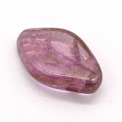 【ファイアポリッシュ(Fire polish)とは】 グラスビーズを高熱にあてて表面を少し溶かし艶出ししたビーズです。 カット部分に少し丸みがあるのが特長です。 ※ファイアポリッシュは入荷時期やサイズによって色味が変わることがあります。