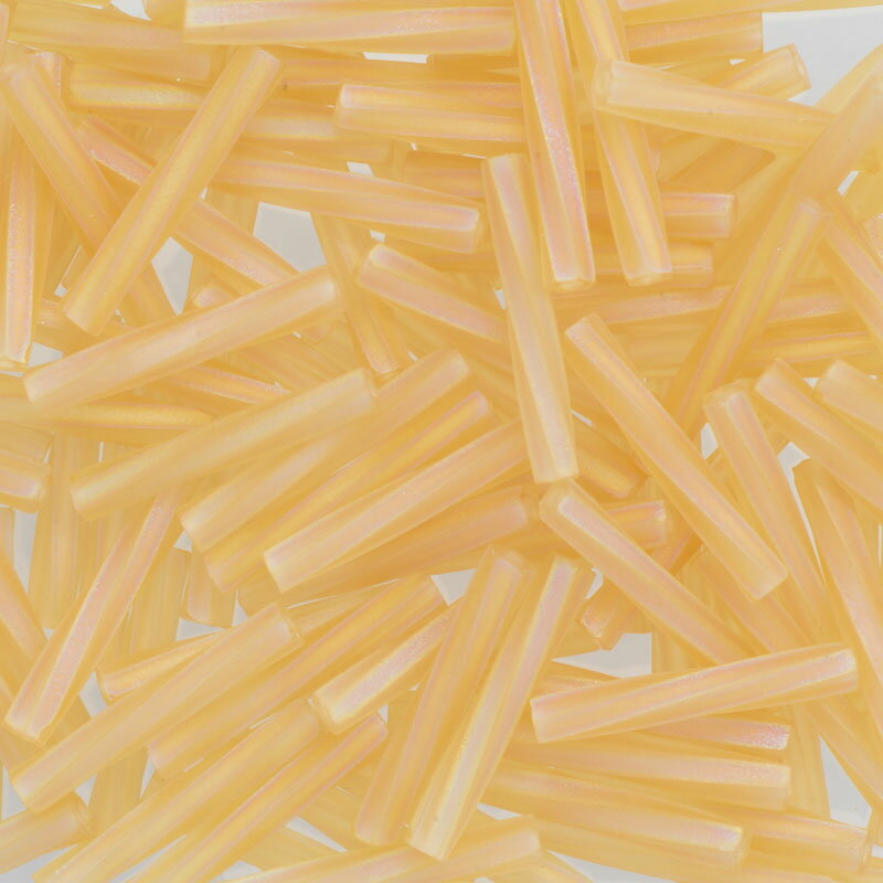 カラー番号：TW251F 六角ビーズをツイストさせたような形状の個性的なビーズです。 アクセサリー作りのアクセントにおすすめです。【色味について】※製造ロットにより、同じ品番でも多少の色違いが生じる場合があります。予めご了承ください。※お使...