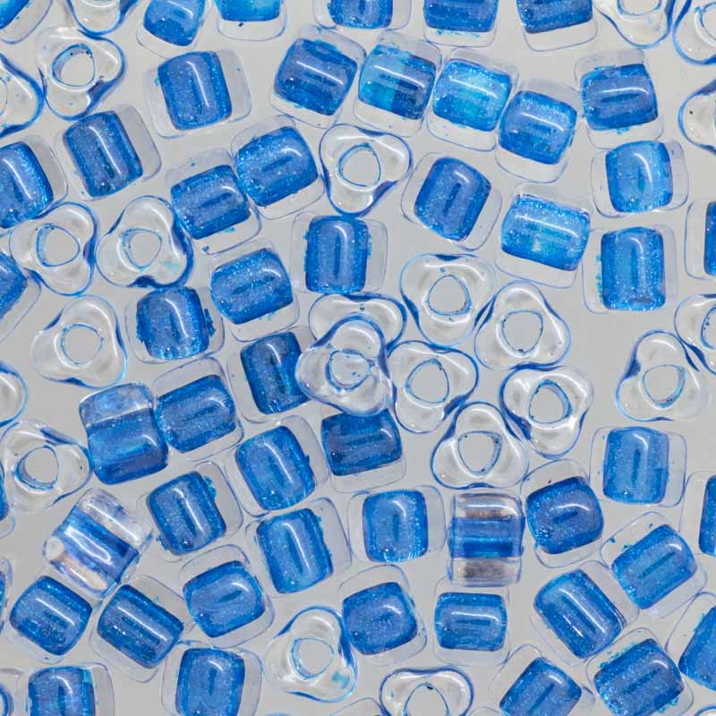 カラー番号：TR1556断面が角の丸い三角形のビーズです。 丸みのある頂点によりやわらかい光を作り出します。【色味について】※製造ロットにより、同じ品番でも多少の色違いが生じる場合があります。予めご了承ください。※お使いのブラウザや画面設定...