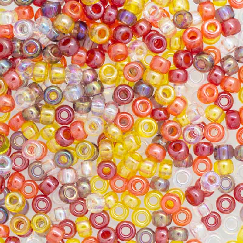 カラー番号：#3073外径：約3mm 穴の大きさ：約1.1mm ​ ビーズステッチやビーズモチーフ作り等、ビーズワークに欠かせない「シードビーズ」です。 シンプルなので幅広い用途に使用できます。【色味について】※製造ロットにより...