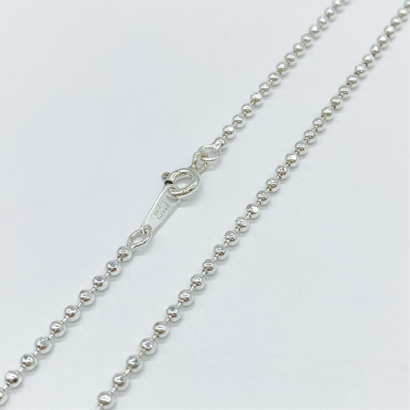 ネックレス(カットボールチェーン) 表面にカットのあるボールチェーンを使用した、シルバーネックレスです。 サイズ：玉φ2.0mm、全長45cm スターリングシルバー(SV925)のパーツです。 アメリカやイタリア等の海外から、高品質なシルバ...