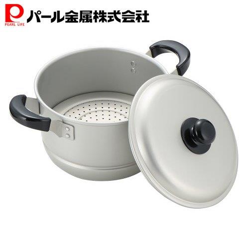 【商品概要】 アルミ製なので熱効率に優れ、軽くて扱いやすい 表面は薄いアルマイト被膜を作る処理(アルマイト加工)を施してあるので酸化・腐食しにくく、光沢も長持ち 普通の鍋としてはもちろん、目皿をセットすれば蒸し鍋に。 煮る、蒸す、ゆでるがこ...