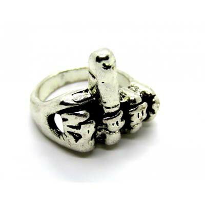 レアなFUCK　OFF　指輪　日本国内より安心発送！ 素材　合金　サイズ　日本サイズ　約17号