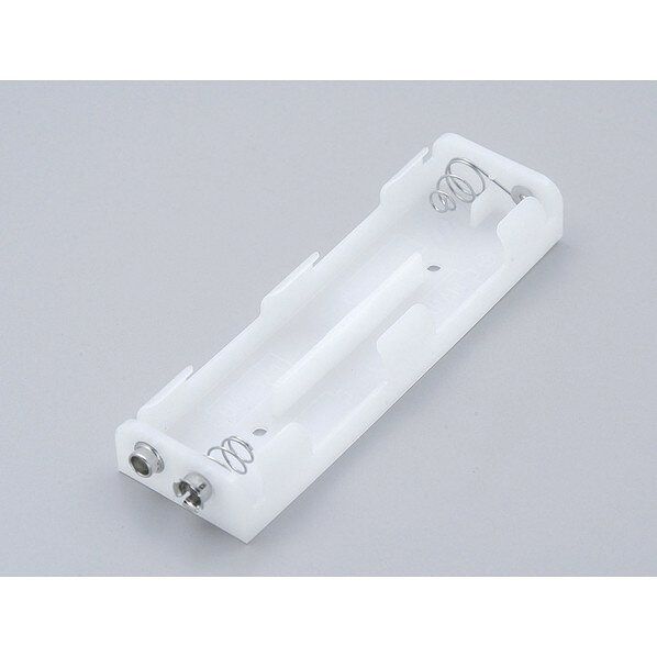 特徴 ●電池:単3×4本 ●直列6V引き出し用 ●バッテリースナップ用 ●ロングフラット型 仕様 入数 1個