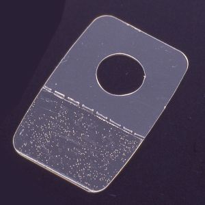 特徴 商品にペタッと貼るだけで、吊るして陳列できます。 1片寸法:横22×縦35×厚さ0.2mm 耐荷重:300g HG6