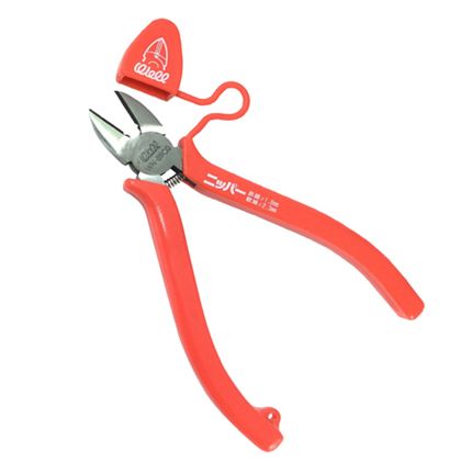特徴 スプリング内蔵なので連続作業が楽に行えます。 保護キャップの採用で安全性を高めています。 本体とキャップがループでつながっているので紛失せず、邪魔な時は簡単に切り離せる設計になっています。 ハンドル下部には落下防止ロープを装着できる穴...