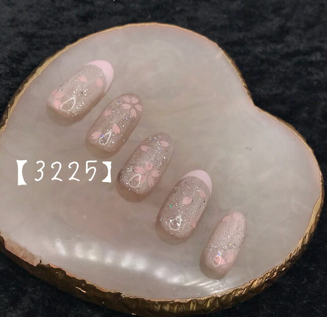 商品情報セット内容チップの装着・着脱の説明書チップを装着するテープ1回分サイズ/寸法サイズ寸法に関しましては画像からお選びください注意モニターの発色具合によって実際のものと色が異なる場合がございますハンドメイド作品ですので、ニュアンスデザイ...