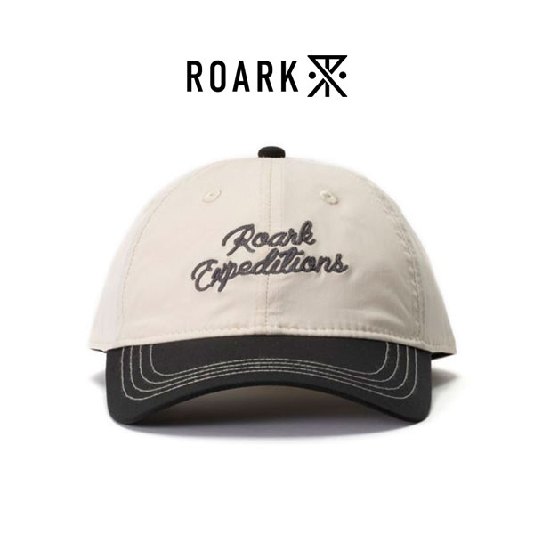 Roark Revival "Expeditions" 6Panel Cap - Mid COLOR / BONE ROARK EXPEDITIONロゴをサガラ刺繍した6パネルキャップ。 コットンナイロン生地を採用し、洗い加工を施すことでビ...