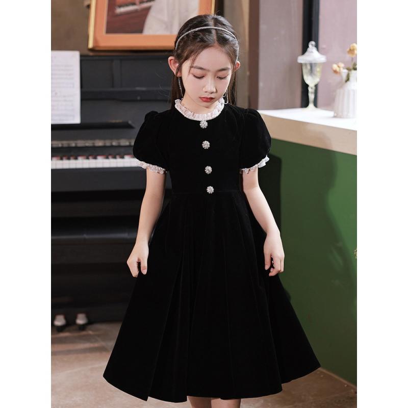 ・カテゴリ: キッズドレス・対象年齢: 3〜8歳（身長100〜140cm）・対象性別: 女の子・生地加工: プリーツ加工、コーティング、シアリング、酵素洗い・デザイン要素: カートゥーン、可愛らしい・スタイル: プリンセス・主な素材: ポリ...