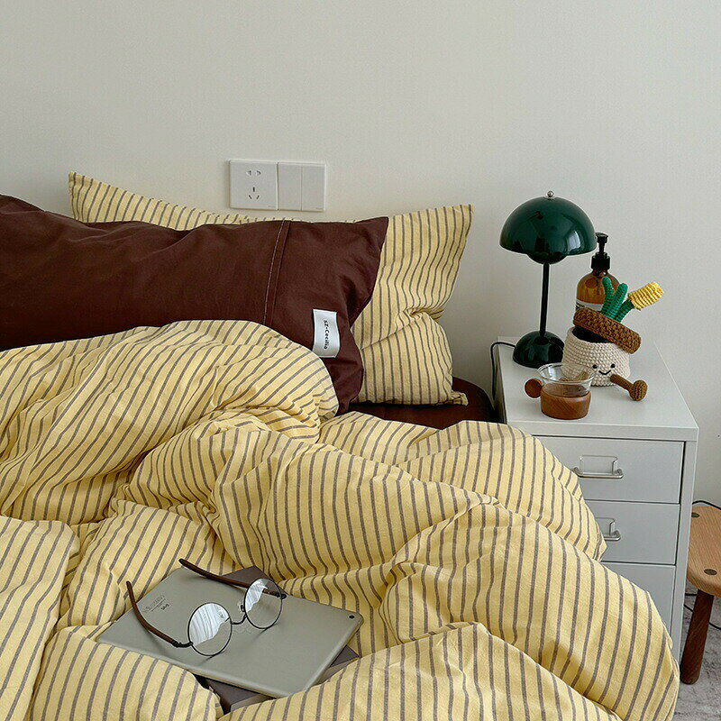 商品情報素材綿100％カラー写真参考サイズ★サイズ(cm)：フラットシーツタイプシングル（3点セット）1点布団カバー：150*200cm1点フラットシーツ：180*230cm1点枕カバー：48*74cm1.5m/1.8mサイズ用（4点セット...