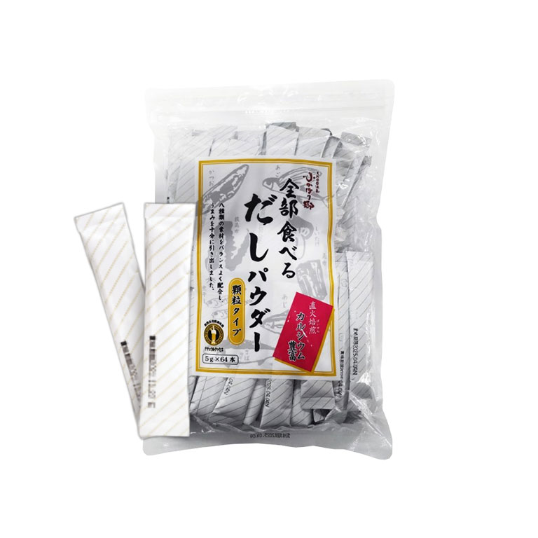 商品説明8種類の国産素材のみをそのまま粉砕した顆粒タイプおいしさの決め手は良質なだし。旨み成分をかけあわせて、さらに焙煎でおいしさアップ。「だし」のおいしさは昆布に多く含まれる旨み成分「グルタミン酸」と、鰹節や煮干しに多い旨み成分「イノシン...