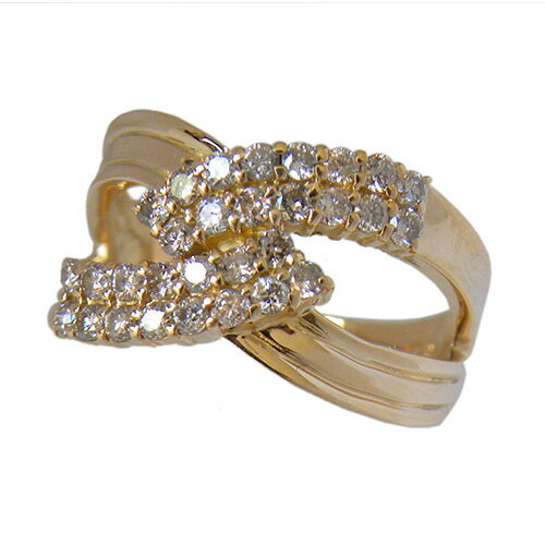 合計0.5カラットのダイヤモンドが煌めくリング。艶やかなイエローゴールドのリングは幅広で存在感があります。一点物となりますのでお早めに！素材K18イエローゴールドダイヤモンド0.51ctサイズ11号　リング幅2.5〜1cm 重さ：3.7g宝...