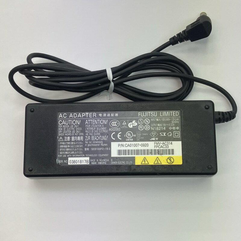 商品番号 930748その他スペック AC入力：100v-120v/50-60Hz/DC出力：19V 4.22A備考 Fujitsuノート用ACアダプタです。丸ピンタイプです。動作確認済 保証期間 1週間◎バッテリーの保証についてバッテリー...