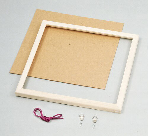 しきし判サイズの白彫板用額縁です。【特徴】●PVC製で軽量である【仕様】材質PVC、炭酸カルシウムサイズ28×2×31.5cm入数1【使用場所】●白彫板の作品飾り　●壁掛けでの鑑賞【ご注意】●未完成品である●ラッピング対応不可しきし判サイズ...