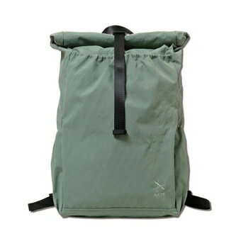 ↓↓↓探す手間が省けます！↓↓↓ F design：ボールやシューズやウェアまで、なんでも詰め込めるバックパック。デイリーにも使いやすいサイズ感で、さらにロールトップなので荷物の量によってリュックのサイズを調整することが可能。functio...