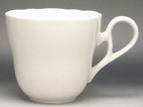 サイズ直径86mm×取っ手含む幅119mm×高さ78mm約190g容量　約190cc満水容量　約240cc等級説明この商品は、B級品です。鉄粉・歪み・色むら・研磨痕などがあります。在庫説明この商品は、弊社在庫商品です。通常、即日〜2営業日で...