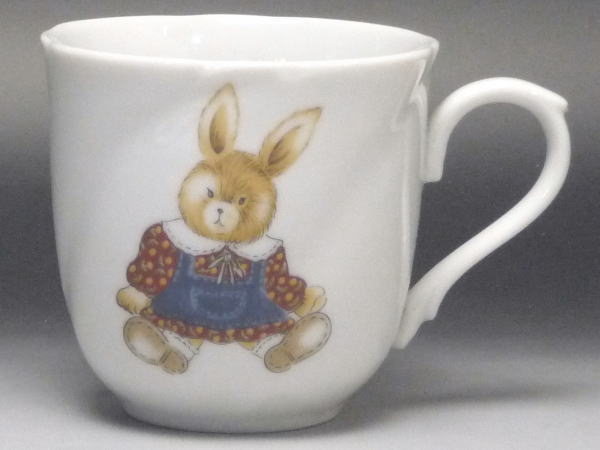 サイズ直径73mm×取っ手含む幅97mm×高さ70mm約140g容量　約130cc満水容量　約170cc等級説明この商品は、B級品です。鉄粉・歪み・色むら・研磨痕などがあります。在庫説明この商品は、弊社在庫商品です。通常、即日〜2営業日で発...