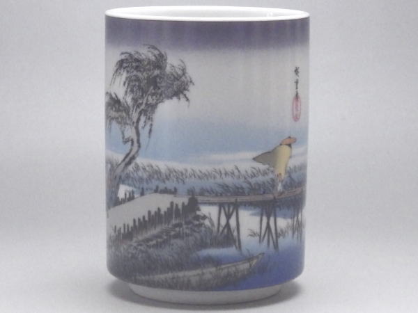 サイズ直径74mm×高さ102mm約270g容量　約250cc満水容量　約290cc等級説明この商品は、B級品です。鉄粉・歪み・色むら・研磨痕などがあります。在庫説明この商品は、弊社在庫商品です。通常、即日〜2営業日で発送いたします。※食器...