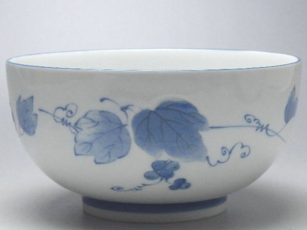 サイズ直径162mm×高さ84mm約480g等級説明この商品は、B級品です。鉄粉・歪み・色むら・研磨痕などがあります。在庫説明この商品は、弊社在庫商品です。通常、即日〜2営業日で発送いたします。※食器（陶器・磁器）の性質上、色むら・若干のサ...