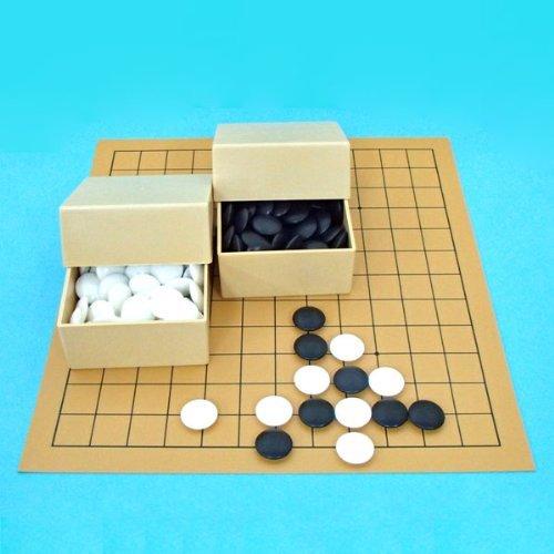 囲碁入門セット 収納便利な塩ビの9・13路碁盤とP碁石7mm厚にミニ角セット囲碁入門に安価で収納便利な囲碁セットです。材質：塩化ビニール　碁盤：表面13路裏面9路碁盤プラスチック厚型石（厚さ7mm弱）のプラスチック碁石とミニ角ケースのセット...