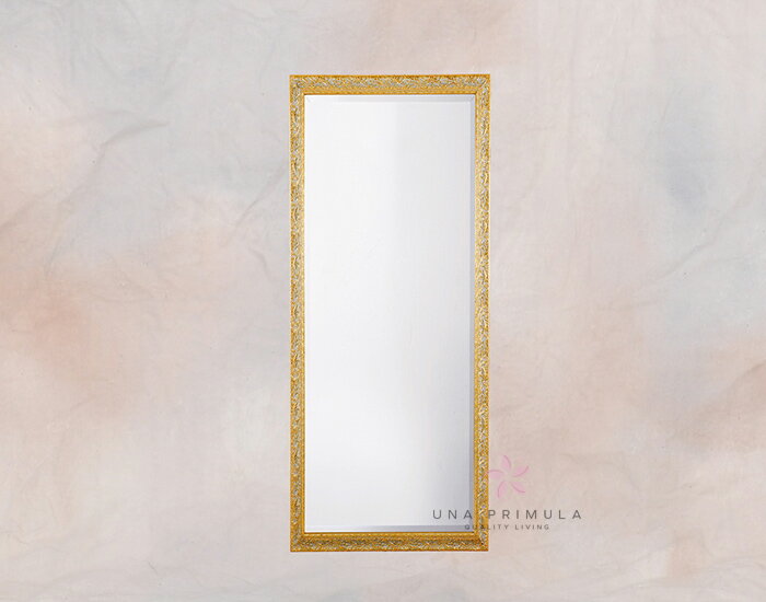 イタリアらしいクラシックな雰囲気のミラー。天然木を使用した豪華なフレームのミラーは高級感を感じられます。玄関ホールやリビング、ショップのディスプレイにと幅広く活躍してくれることでしょう。 ※送料：家具B ※ご購入前に必ず、搬入経路、スペース...