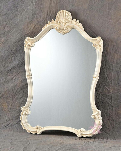 イタリアらしいクラシックな雰囲気の額絵。天然木を使用した豪華なフレームには、美しい彫刻が施してあり、高級感を感じられます。忠実に再現された絵画はオリジナルを彷彿させるレプリカとしてコレクションしていただける品です。 ※送料：無料 ※ご購入前...