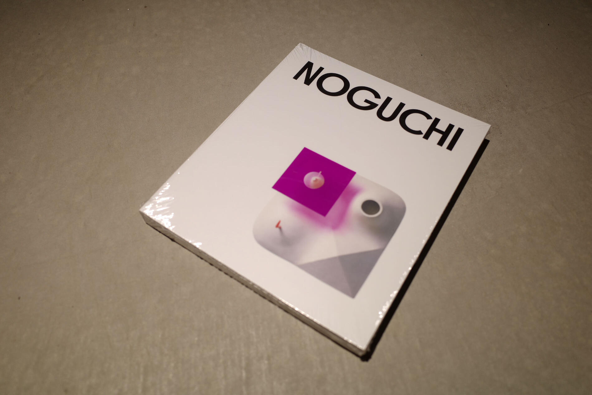 商品名 - ISAMU NOGUCHI by Isamu Noguchi 出版社 - PRESTEL PUBLISHING タイプ - Softcover/ソフトカバー 言語: - 英語 ページ数 - 320ページ サイズ - 225×26...