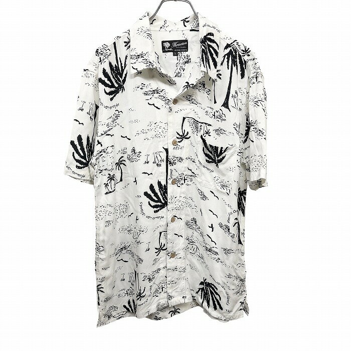 【中古】ルーシャット Roushatte アロハシャツ 開襟 ヤシの木 鳥 山 海 半袖 胸ポケット ココナッツボタン レーヨン100% L ホワイト 白×黒 メンズ 商品データ ブランド Roushatte （ ルーシャット ） 商品タイ...