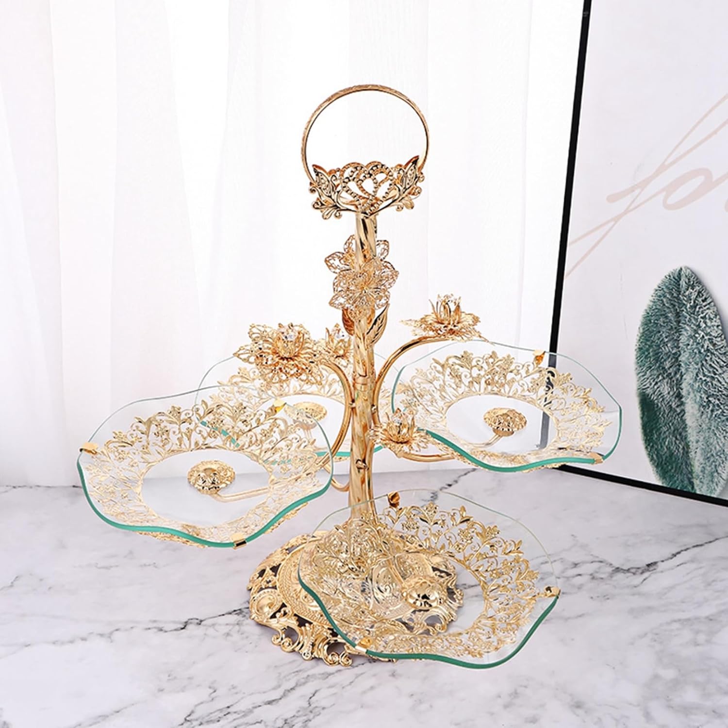 - カラー: ゴールド- サイズ: ワンサイズ - 厚さ5mmの高品質ガラスと素朴なステンレススチール製ピラーを使用。- 全ての部品はネジで接続・固定され、安定性と長寿命を保証。- 果物、野菜、デザート、パン、お菓子、スナックなどを置くのに...