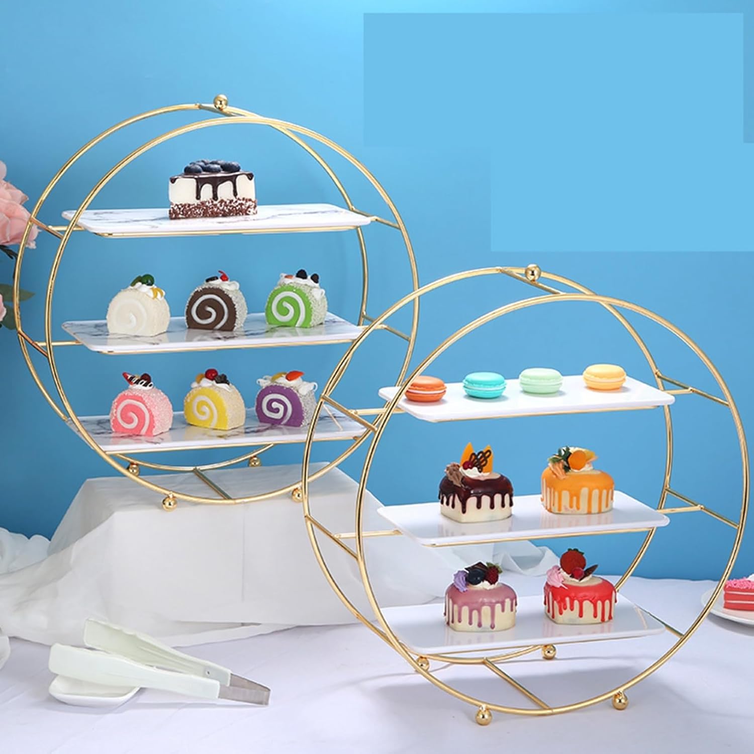 - サイズ: 40*16.5cm - お手入れが簡単: 初めて使用する前に水または洗剤で表面のほこりを取り除いてください。完璧な細部処理を施した精巧な仕上がりで使用後に完全に洗浄でき安全で残留物がありません。- 収納便利: 3段建ての構造、...