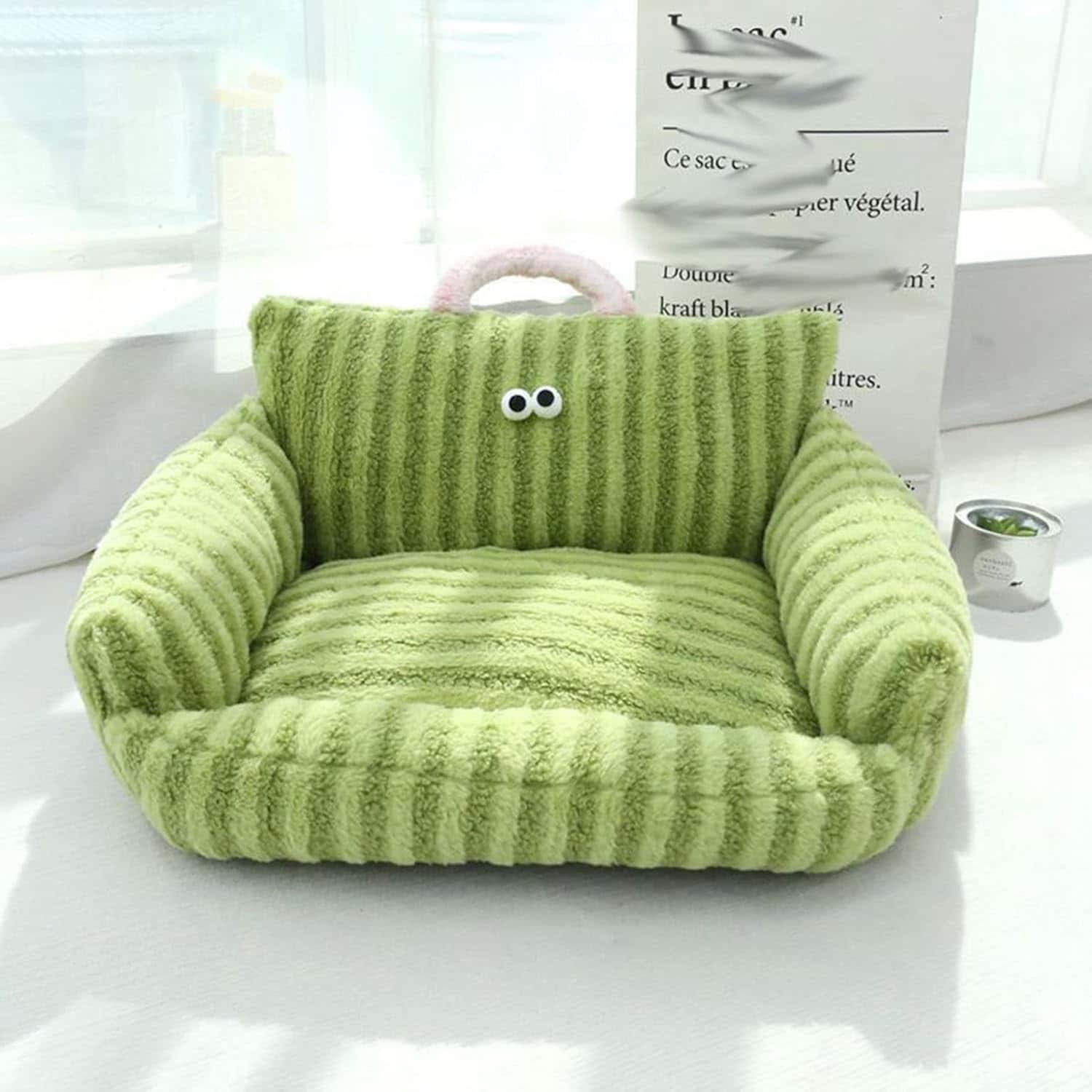 - カラー: イエロー、グリーン、ピンク、ブルー- サイズ: 55X45cm、60X50cm- 快適な眠りを提供: 老犬介護対策に最適な四角型のペットベッド。猫ベッドとしても使用可能で、床ずれや寒さ対策に効果的。- 滑り止め付き: ペットソ...