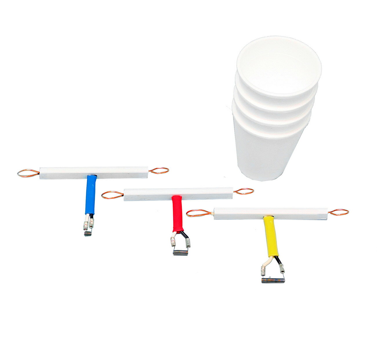 橋本直哉先生ご考案 新形状！電流による発熱量の実験をすっきり安全に ●サーモカップやビーカーのふちにかけて実験をすることができるT型形状の電熱線です。 ●電熱線を支えるためのスタンドを用意する必要がないため、すっきり実験することができます。...