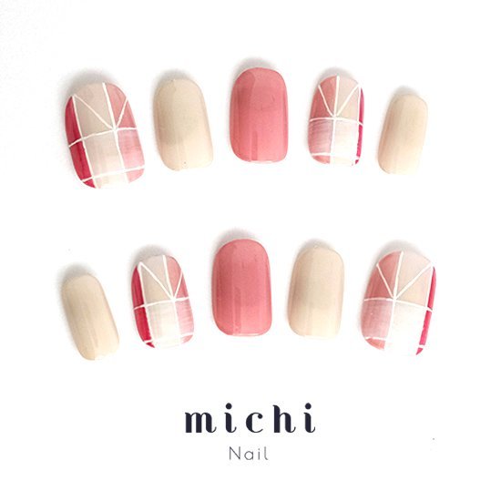 [商品説明]ストロベリーピンクカラーを使用したブロックチェックネイルです。