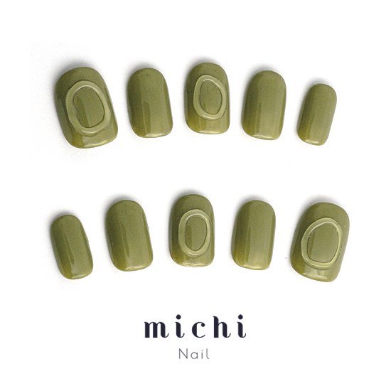 [商品説明]落ち着いたカーキの上に今期流行のジェルで作った3Dのパーツをのせました。1本1本手作りなのであえて同じ形がないように作っています。少し変わったまわりと被らないデザインがお好きな方にオススメです。ワンカラーでシンプルに、パーツで個...