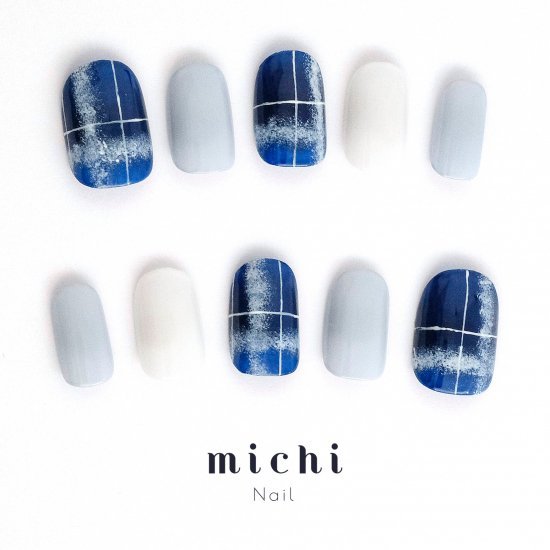 [商品説明]ネイビーカラーにふんわりとした白のチェック柄がよく映える冬ネイルです♪くすんだブルーグレーの色味も絶妙です！