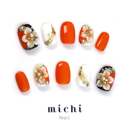 [商品説明]和をイメージした華やかなネイル。百合入れて豪華だけど清楚に仕上げました。成人式、結婚式、入学、卒業などの行事やイベントに。※2020年11月以降仕様が変更になっております。写真は最新のものを掲載しております。