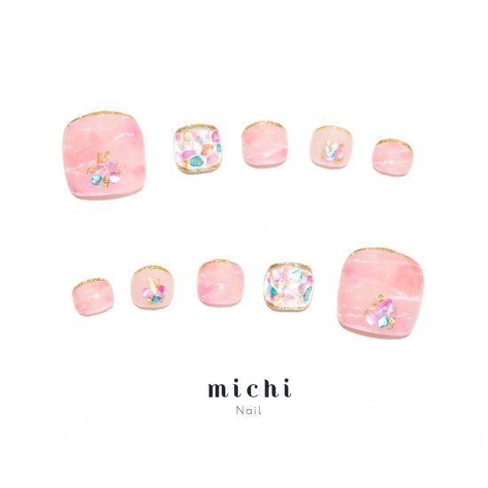 [商品説明]シアーピンクの大理石ネイルにカラフルシェルを入れて。どんな服でも合わせれるナチュラルな大人フットネイル。