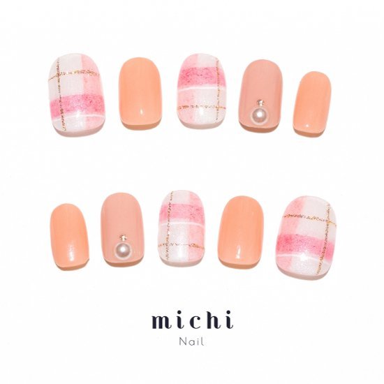 [商品説明]大人かわいい上品なチェック柄ネイルです。