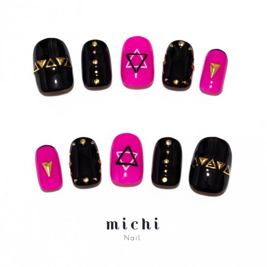 [商品説明]スタッズでロックテイストに。色気のあるロックなイメージで作りました。