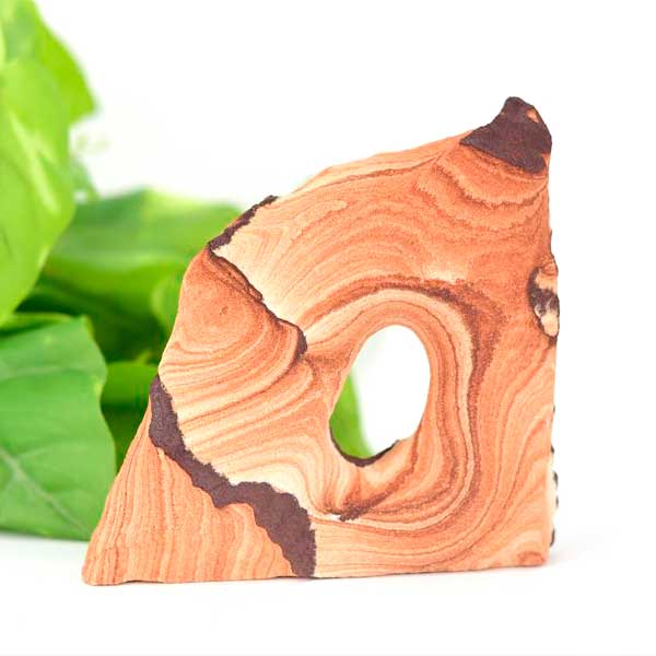 商品詳細 ※必ずお読みください 石の名前商品名 アメリカ合衆国 アリゾナ州産 サンドストーン （ナバホストーン） 置物　オブジェ 天然石の意味商品の特性等 アメリカ合衆国ユタ州のアーチーズ公園のアーチ形状を模したサンドストーン。 サンドスト...