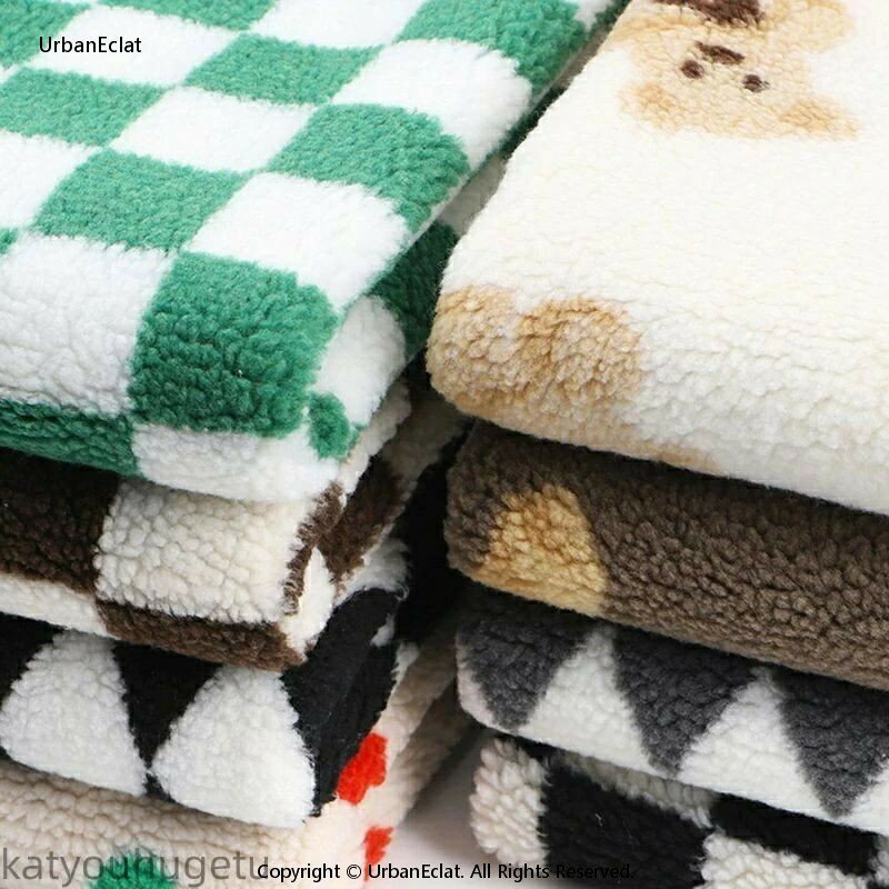 商品名 155cm幅 厚手 ボア生地 シェルパ生地 90cm単位販売 カラー 熊ブラウン／熊ホワイト／菱グレー／菱ブラック／ドット／チェックブラウン／チェックグリーン／チェックブラック／花レッド／花イエロー／花ホワイト サイズ 幅：約155...