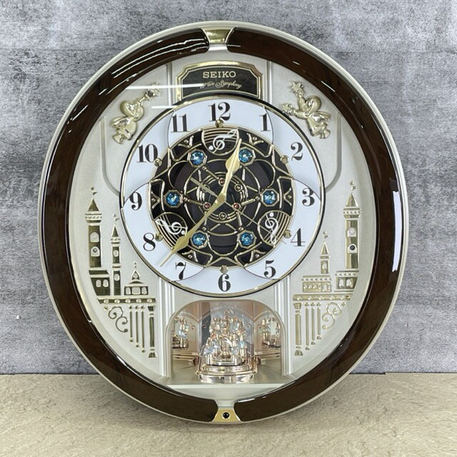 カラクリ時計 【中古】SEIKO セイコー RE579B 電波 掛け時計 トリプルセレクション 電波クロック からくり / 517222 商品詳細 型番: RE579B サイズ(幅/奥行き/高さ): 約 41/10/44 cm ※素人寸法で...