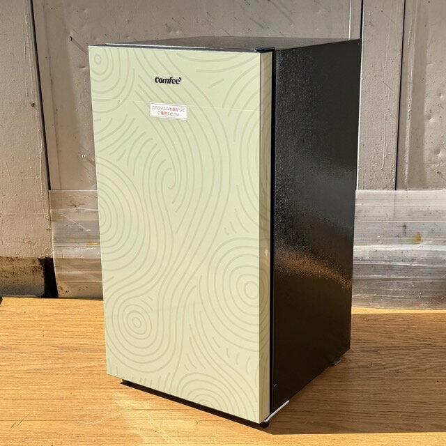 ノンフロン 冷蔵庫 【中古】動作保証 comfee コンフィー RCD92GF1JPY 88L 1ドア 右開き LED照明 3段階温度調節 2026年製 048006 / 23854 商品詳細 型番: RCD92GF1JPY 製造番号: 9...