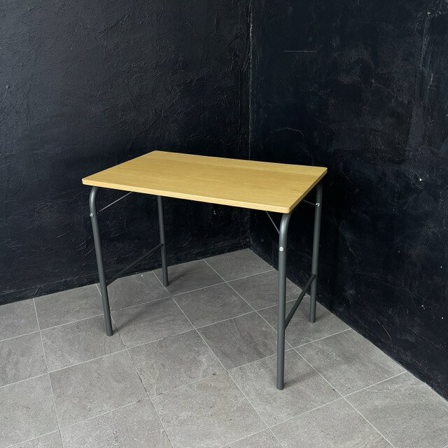 商品詳細 付属品: 取扱説明書 サイズ(幅/奥行き/高さ): 約 80/50/70 cm ※折りたたみ時の高さ：7.7 ※素人寸法です。若干の誤差はご了承下さい。 商品は写真にあるもので全てです。 必ず写真で確認お願い致します。他にもたくさ...