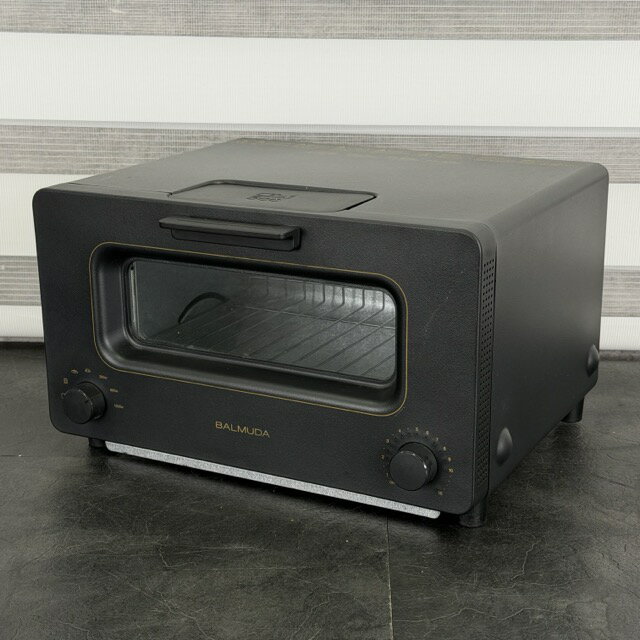 BALMUDA The Toaster K01A-KG 【中古】動作保証 バルミューダ トースター 家電製品 ブラック / 515468 商品詳細 型番: K01A-KG サイズ(幅/奥行き/高さ): 約 34.5/32/21 cm ※素人...