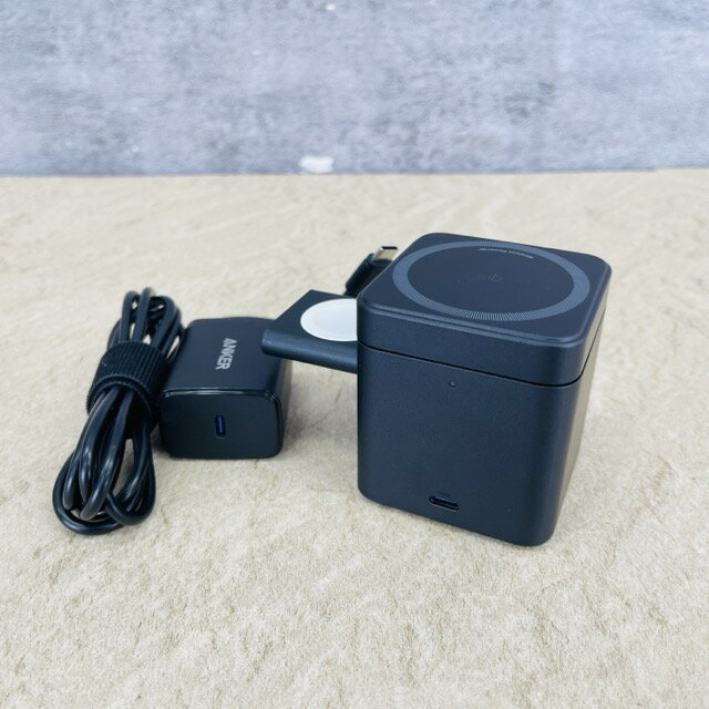 美品 ワイヤレス充電器 【中古】動作保証 Anker アンカー A25M5 MagGo 3-in-1 Qi2対応 iPhone AirPods Apple Watch同時充電 / 516771 商品詳細 商品は写真にあるもので全てです。 必...